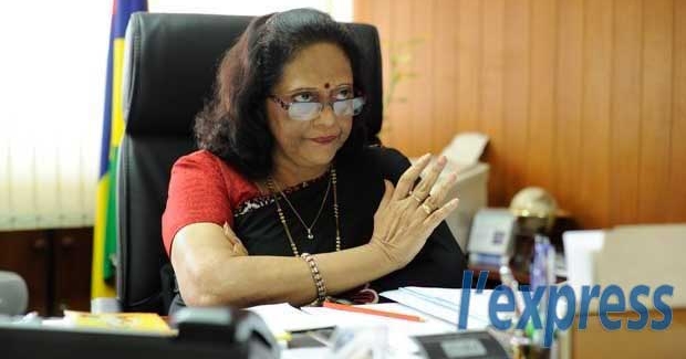 PTr: «Sheila Bappoo a pris sa retraite politique», annonce Deerpalsing ...