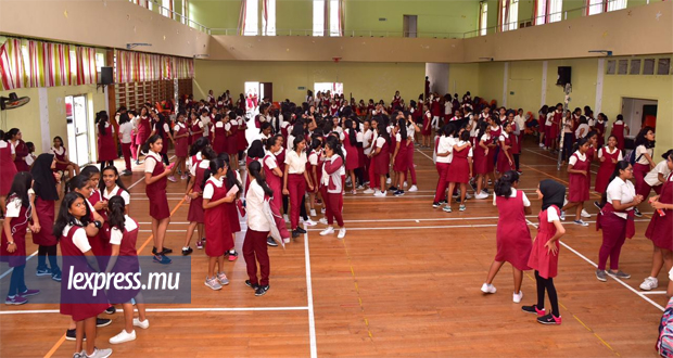Résultats du HSC: l’ambiance dans les collèges | lexpress.mu