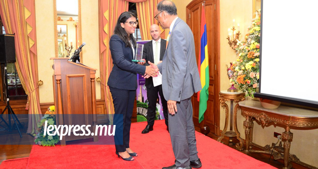 Vashil Jasgray et Neelam Ramsaran-Jogeea, les deux gagnants des UK ...